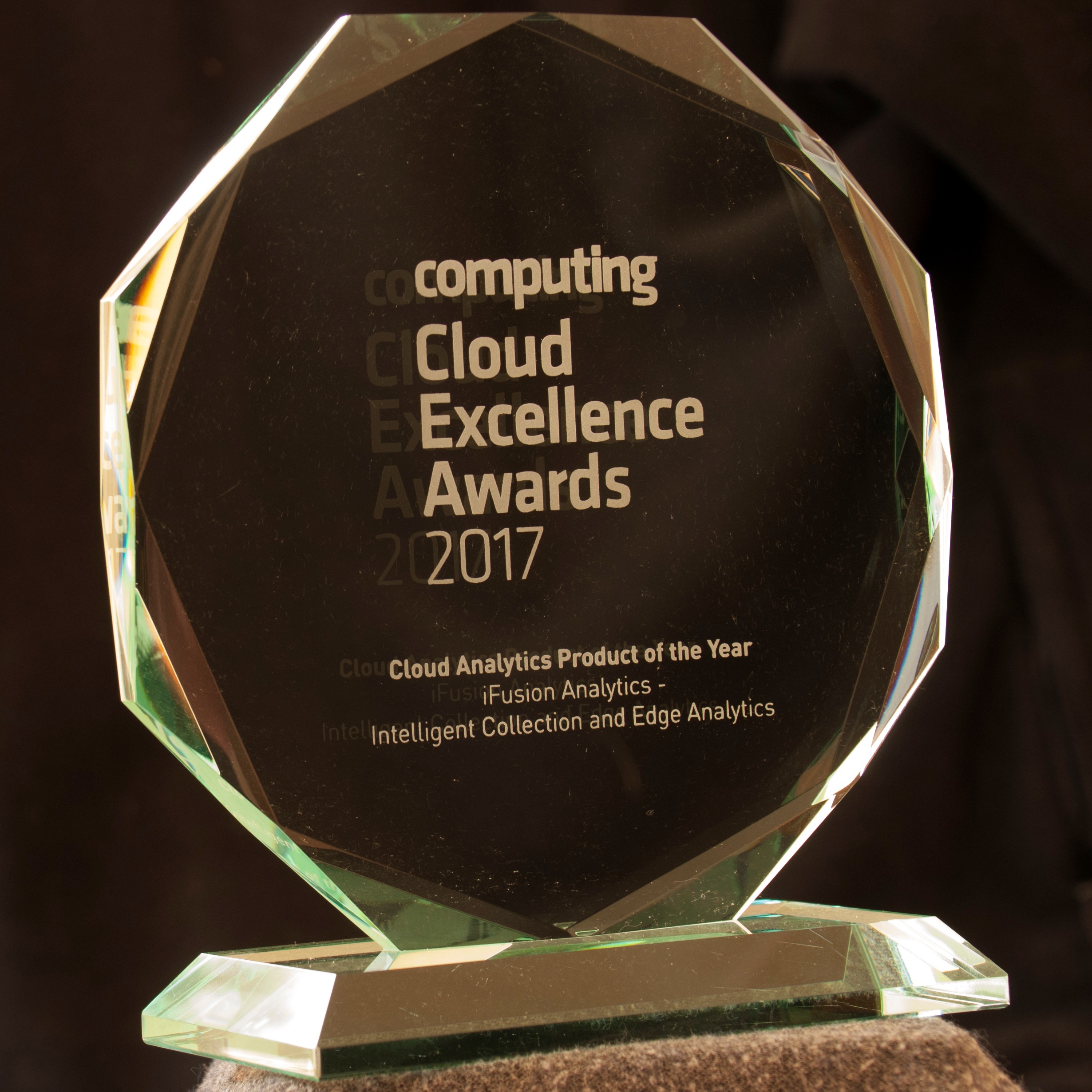 iFusion Analytics wins the 'Cloud Analytics Product of the Year 2017' Award